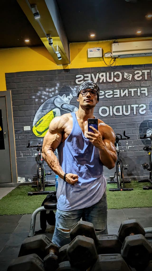 Cuts and Curves Fitness Studio